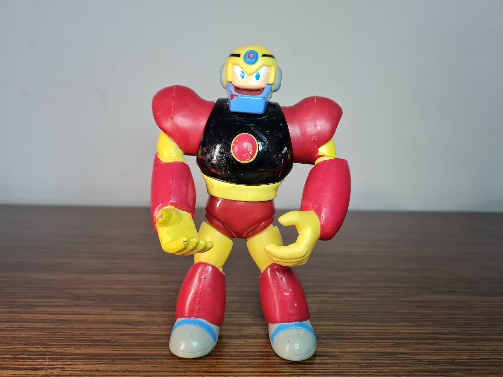 Mega Man Gutsman figura