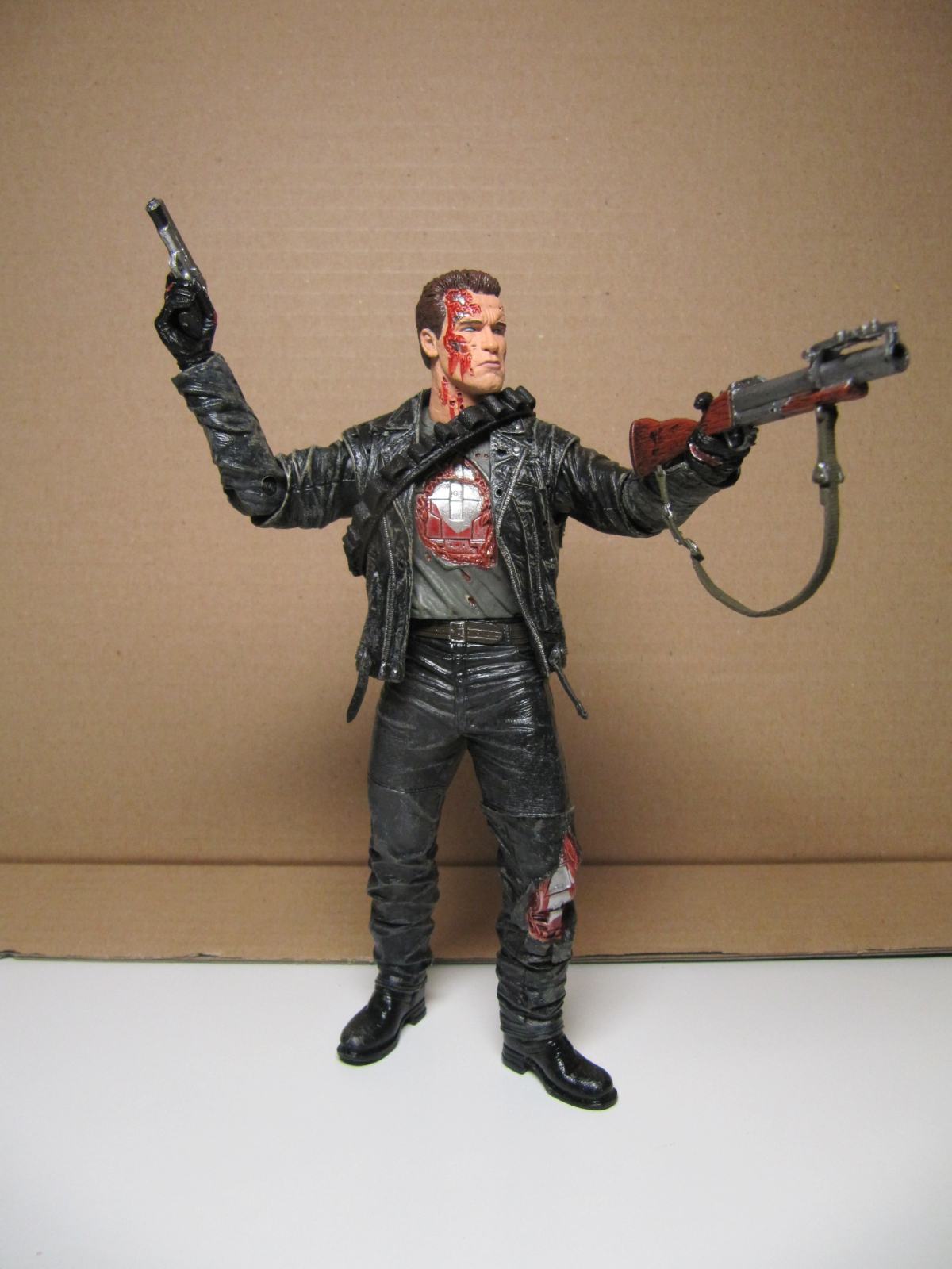 NECA TERMINATOR T-800 STEEL MILL / TERMINATOR 2 figura 20 cm