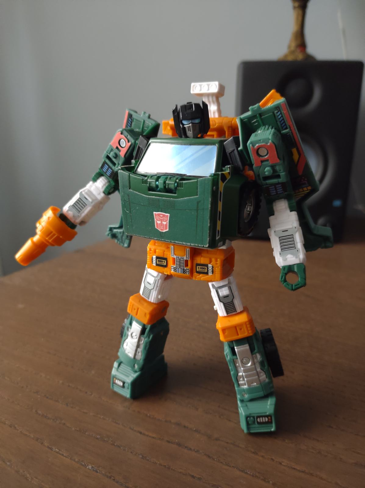 Transformers Earthrise Deluxe Hoist