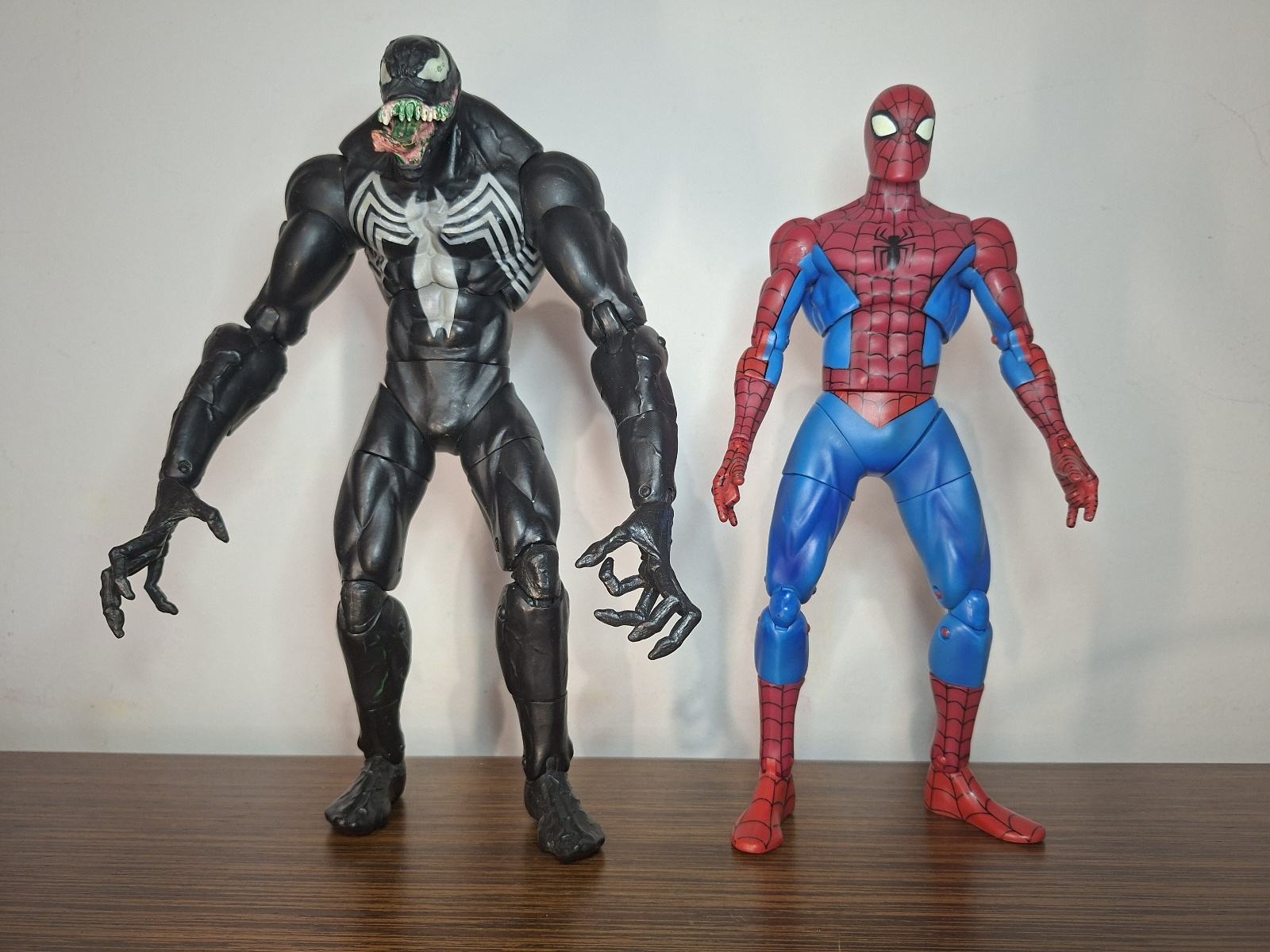 Venom i Spiderman vece figure MARVEL