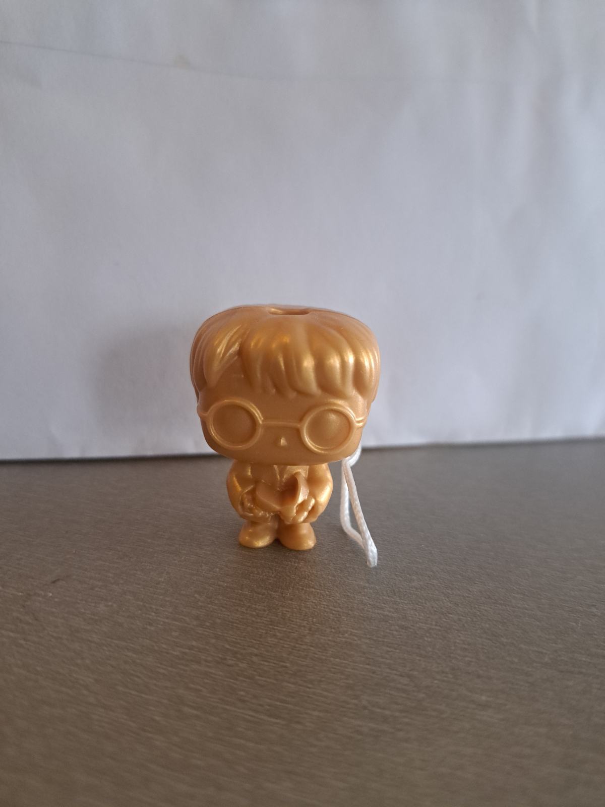 Zlatni Harry Potter rare @WBEI