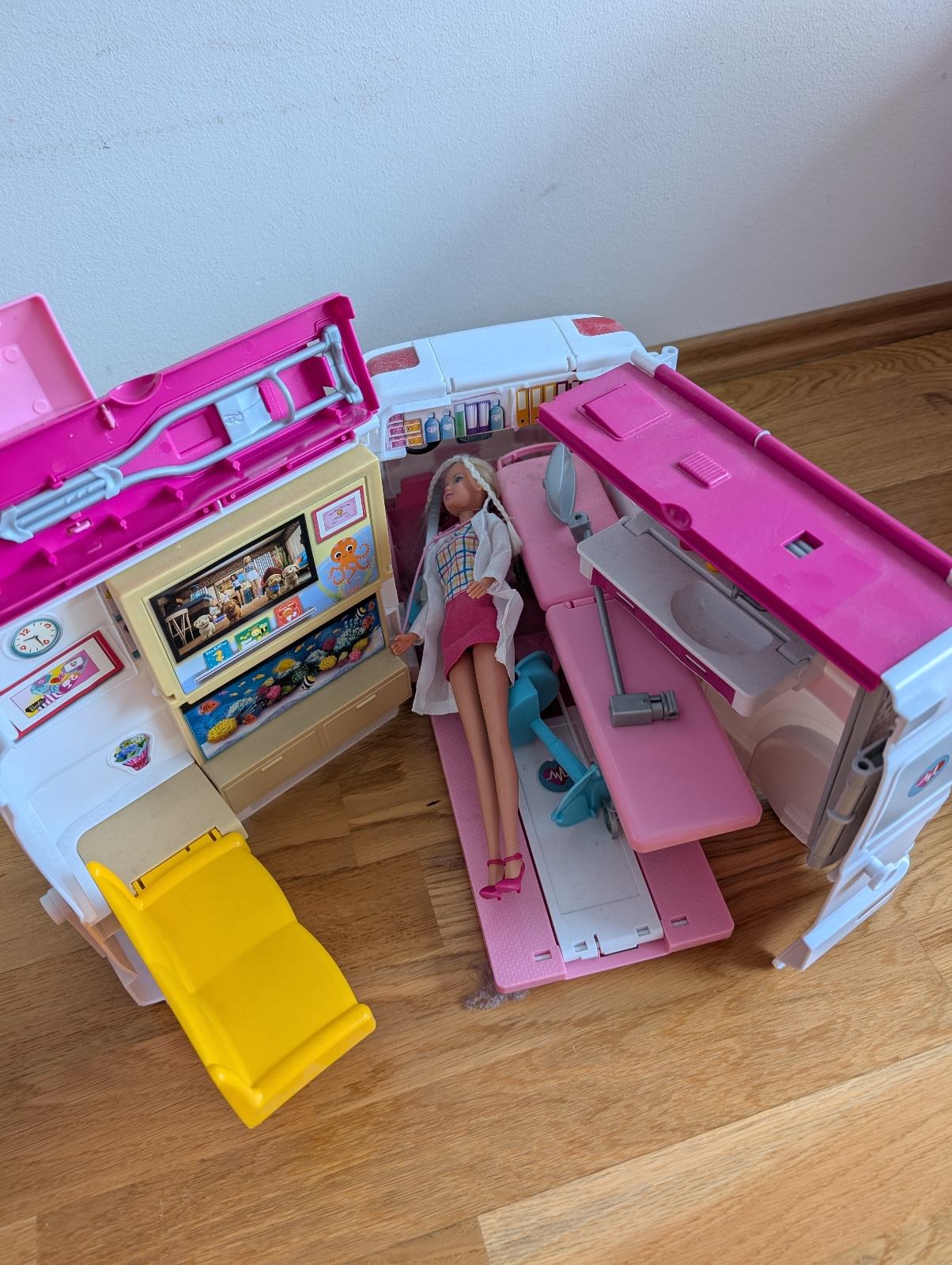 Barbie hitna pomoć komplet