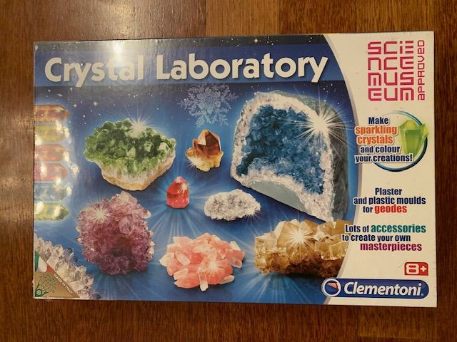 Crystal Laboratory, Clementoni, dob 8-14 godina