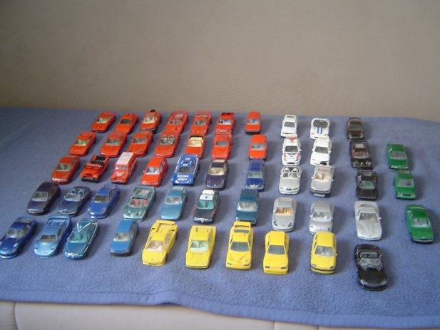 Burago automobili 1/43 53 komada Osijek