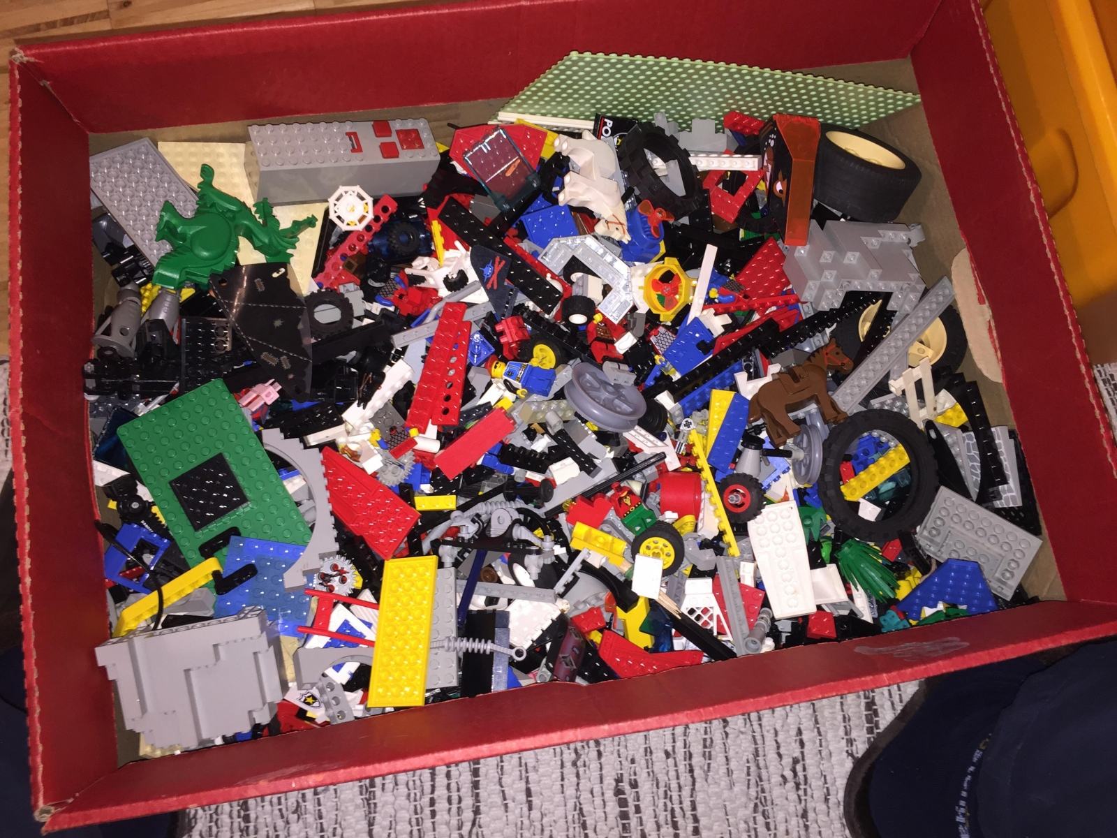 LEGO kockice 10 kg (seti, minifigure, posebni djelovi,...)