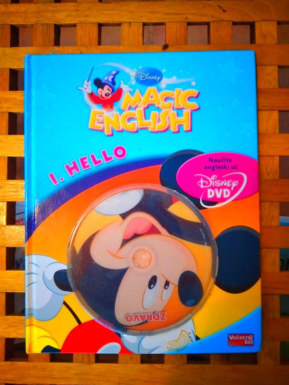 ENGLESKI ZA DJECU MAGIC ENGLISH I. HELLO DISNEY+ DVD