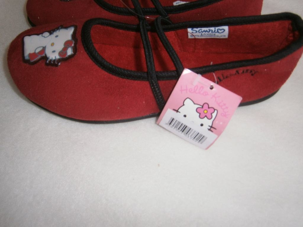 2+1 gratis!POTPUNO NOVE HELLO KITTY PAPUČE/BALERINKE BR.35