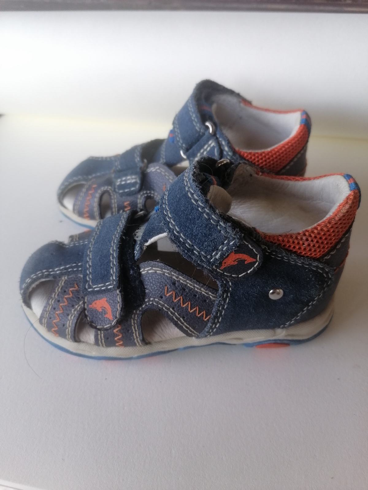 Twisty sandale broj 22