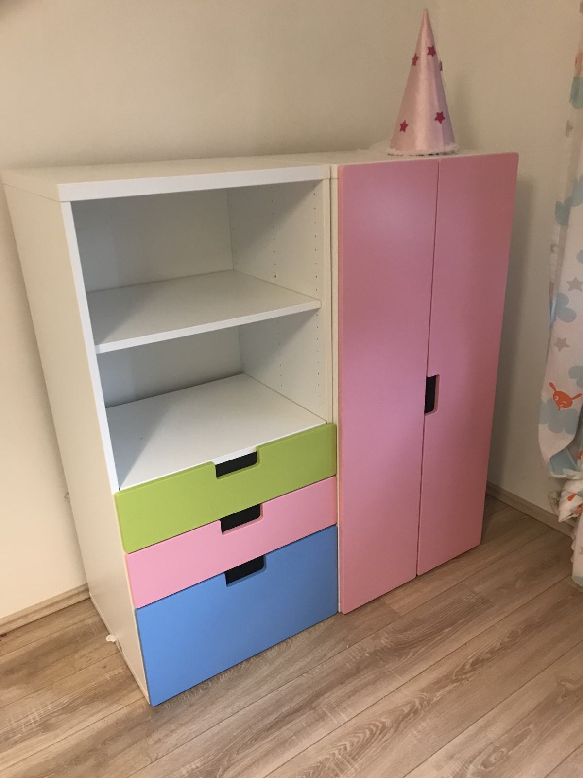 Ikea stuva dječji šareni ormari