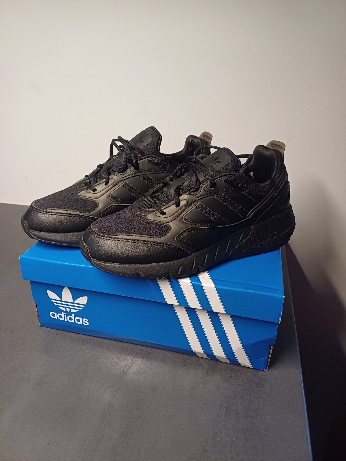 Adidas tenisice 37, ZX Boost