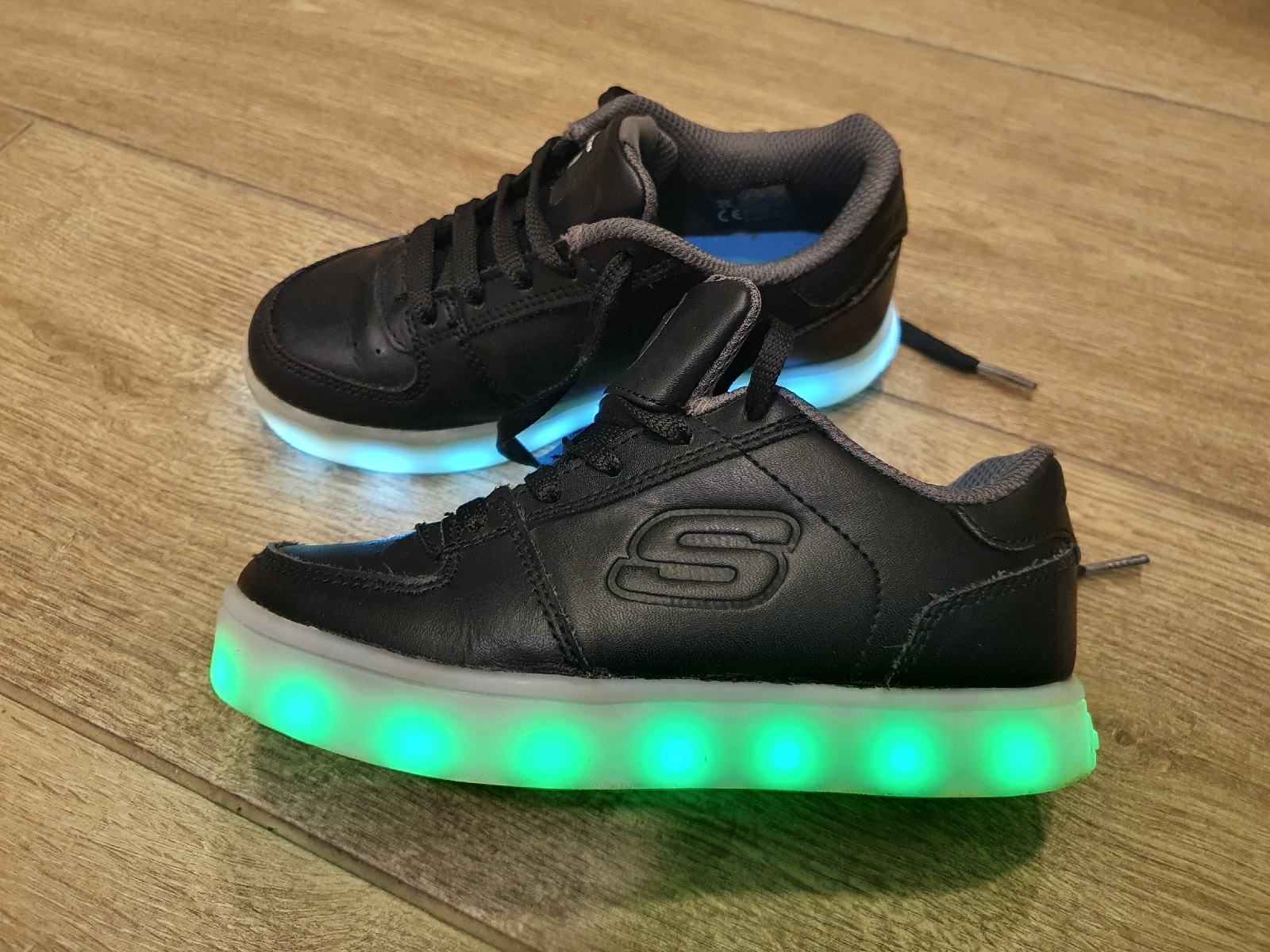 Skechers tenisice - S lights, vel 29