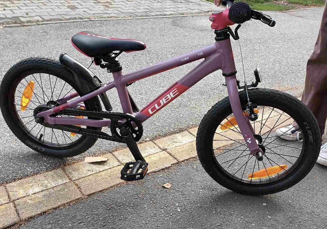 Bicikl Cube dječji roza