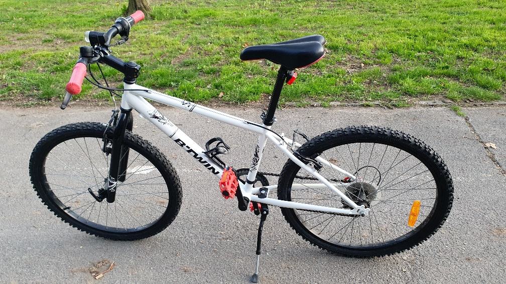 BTWIN Rockrider 300, 24 incha, u odličnom stanju