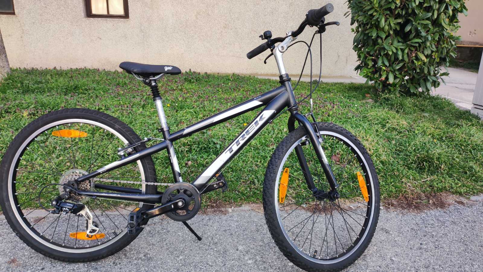 TREK MT 200