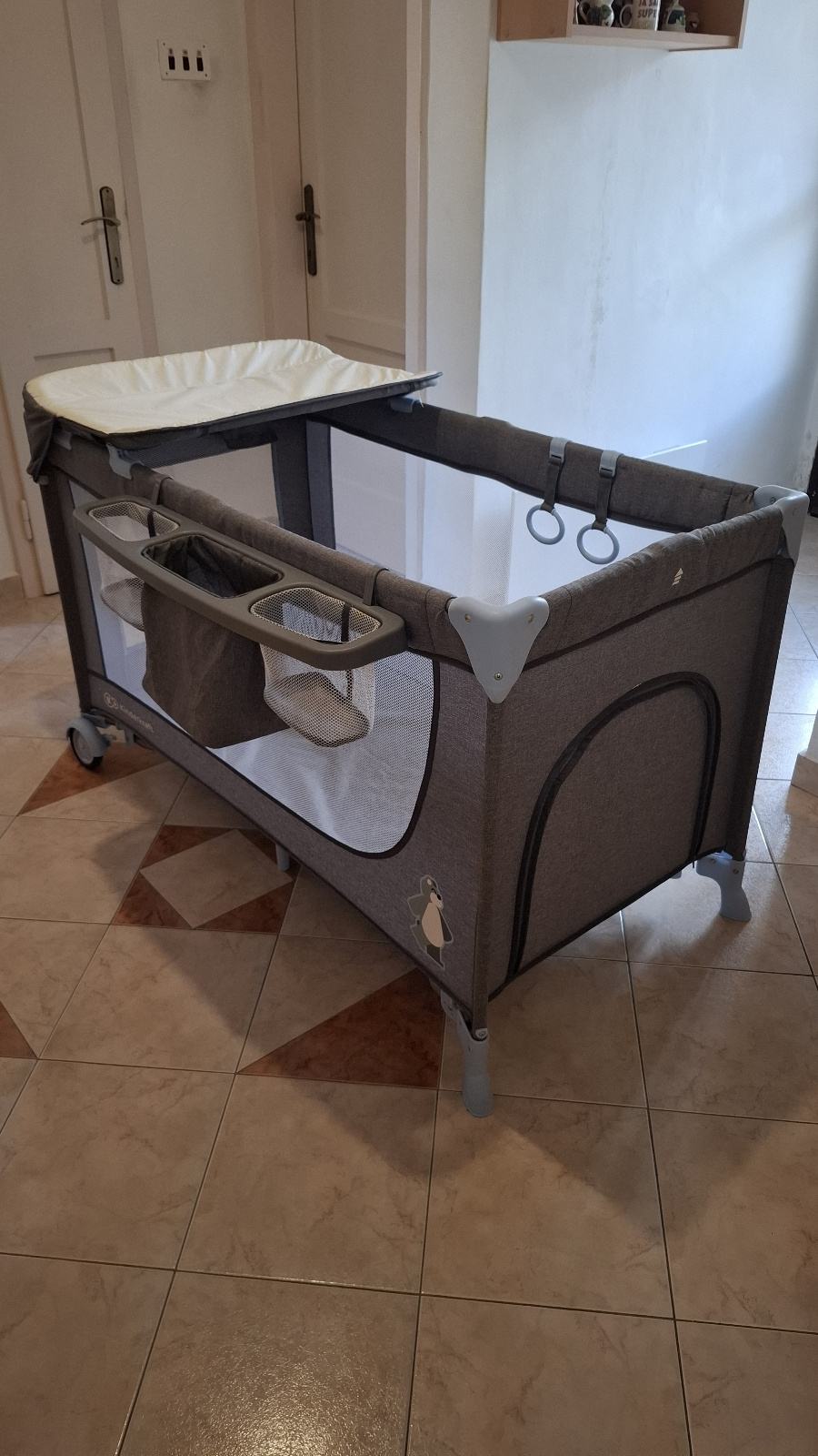Kinderkraft Joy putni djeciji krevetic 2u1 s putnim madracom
