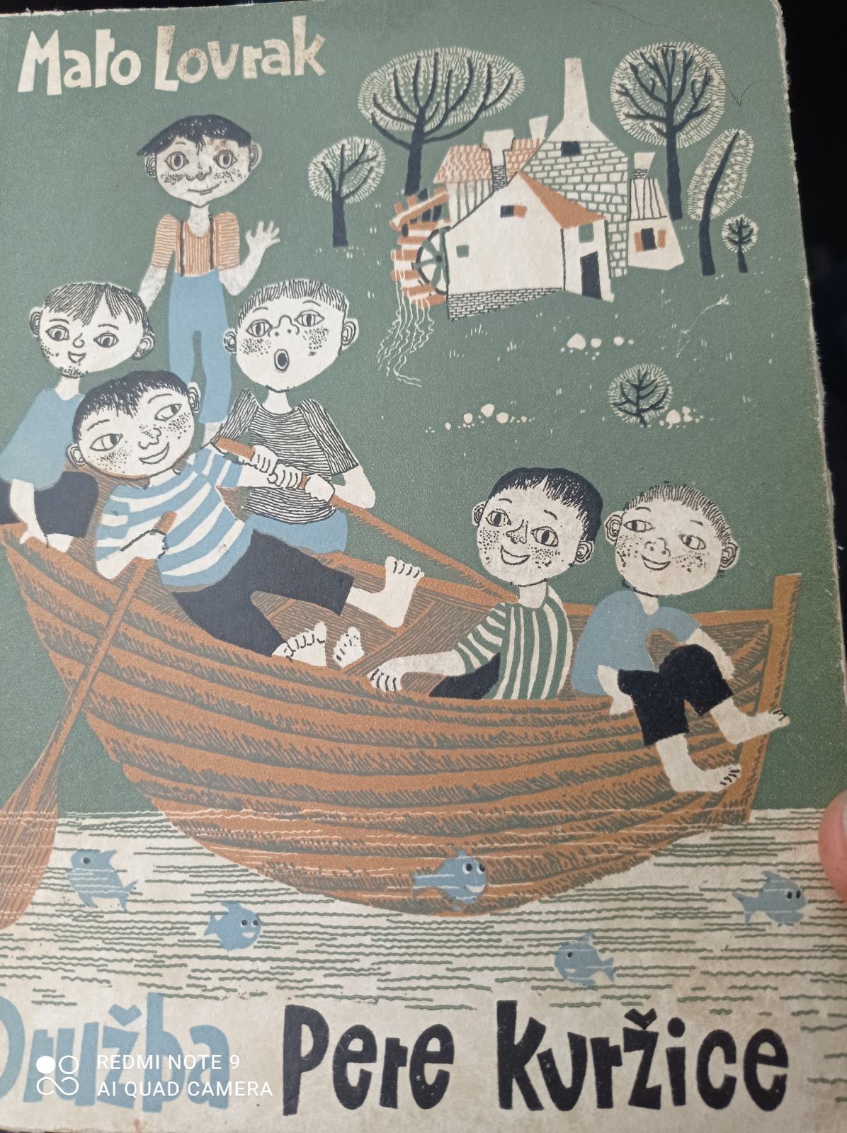 Knjiga -Družba Pere Kvržice-Lovrak-1964g.