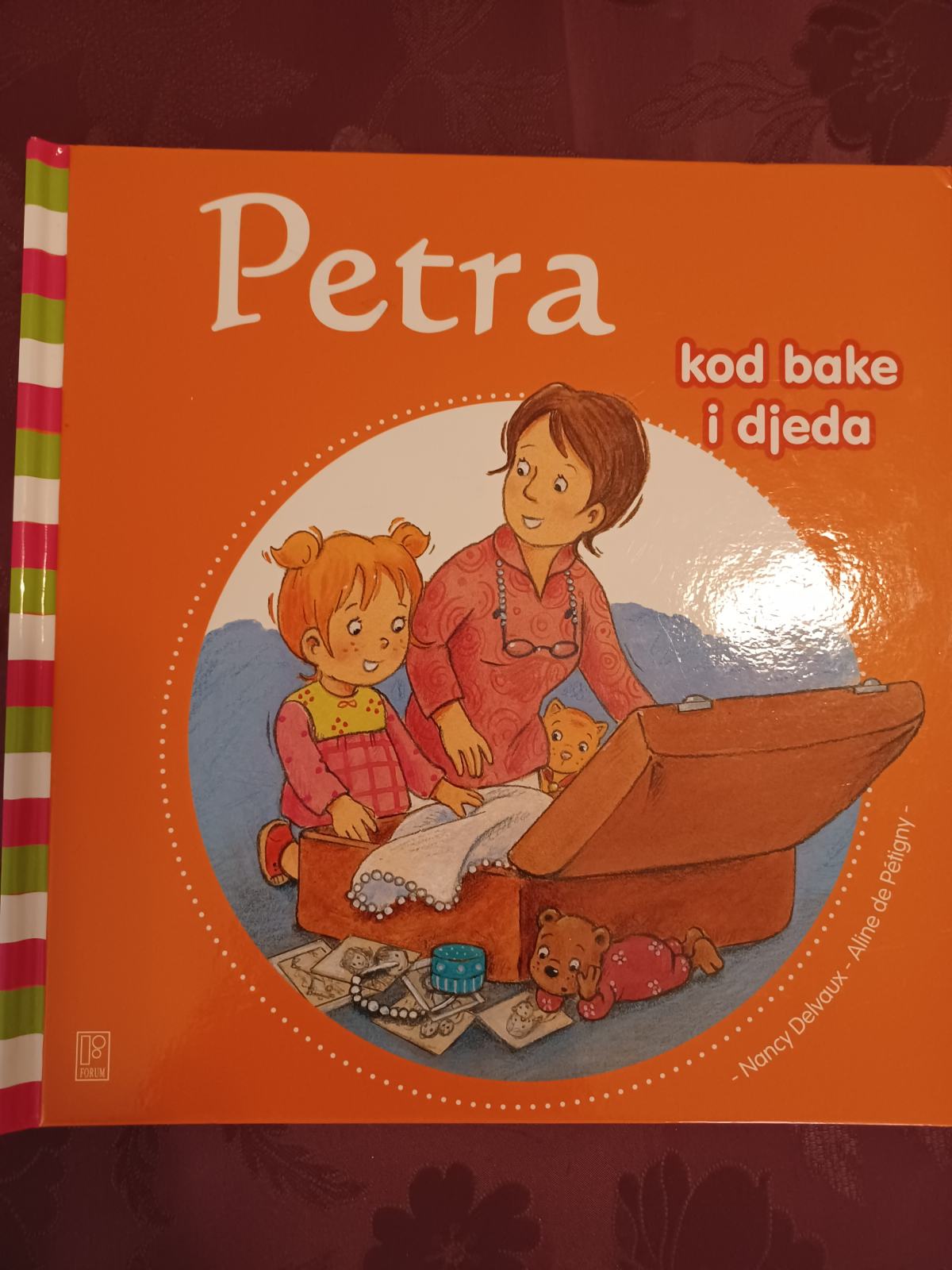 Petra kod bake i djeda