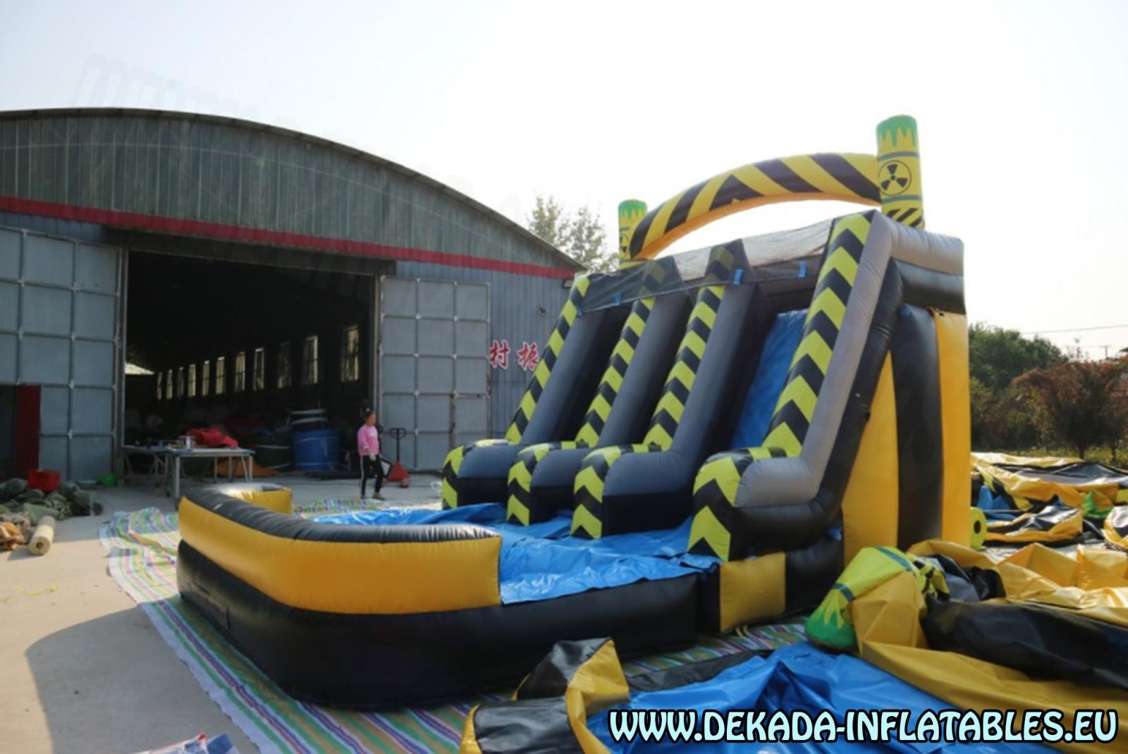 Tobogan na napuhavanje s bazenom - Toxic pool