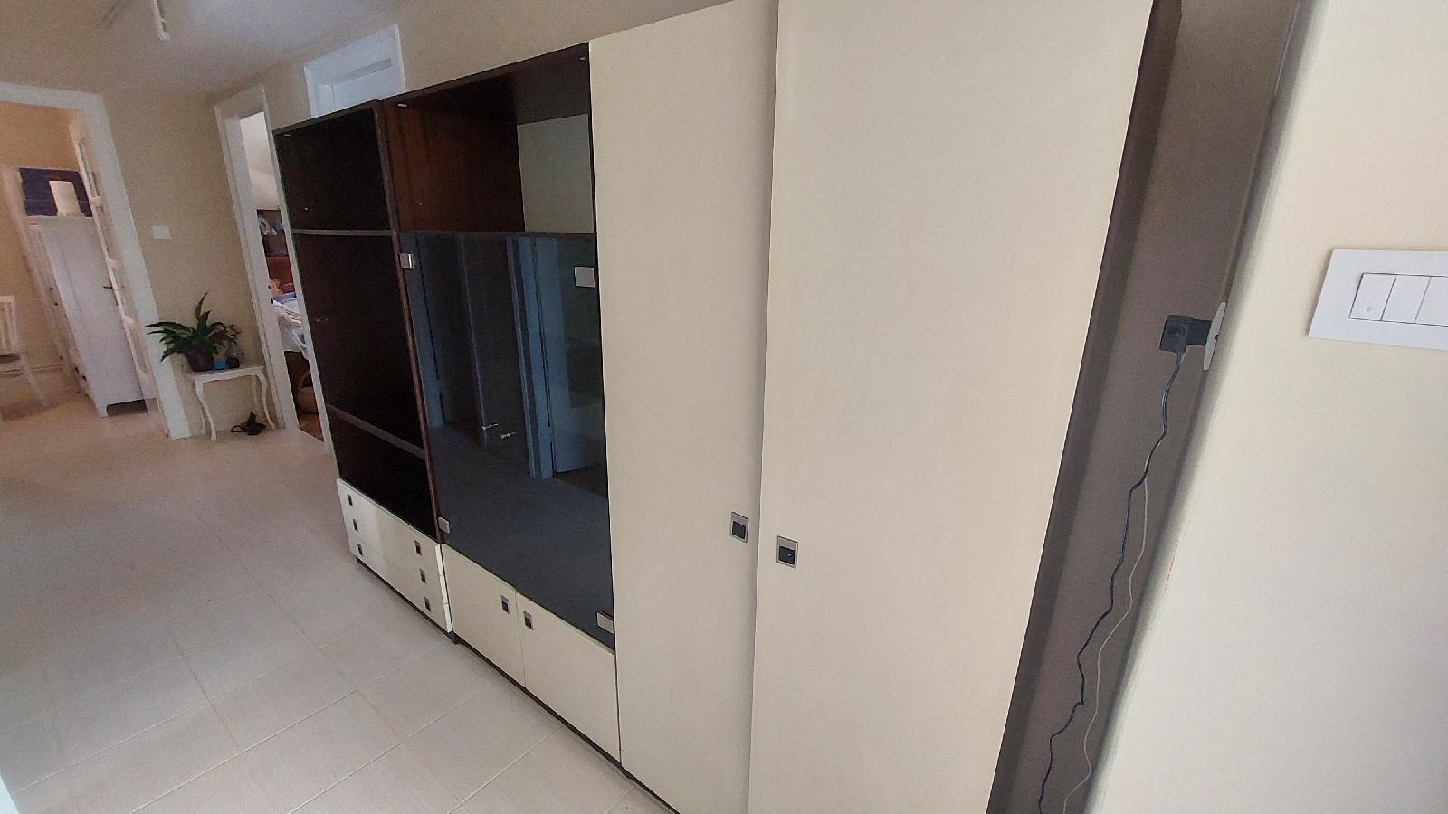 POKLANJAM!! Ormar, vitrina i polica s ladicama