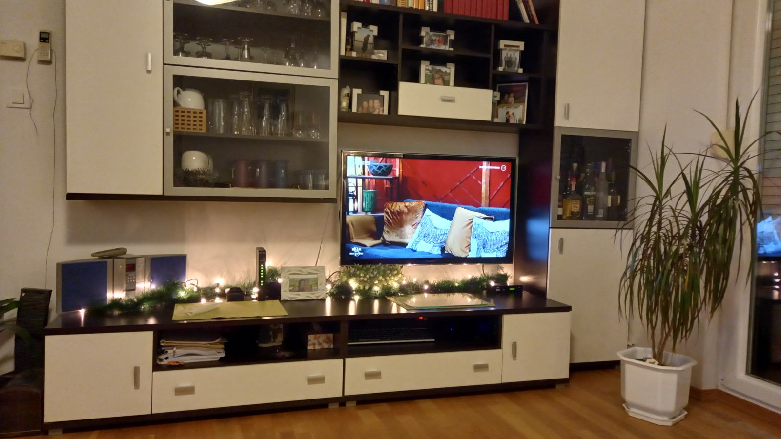 Regal (set) za dnevni boravak