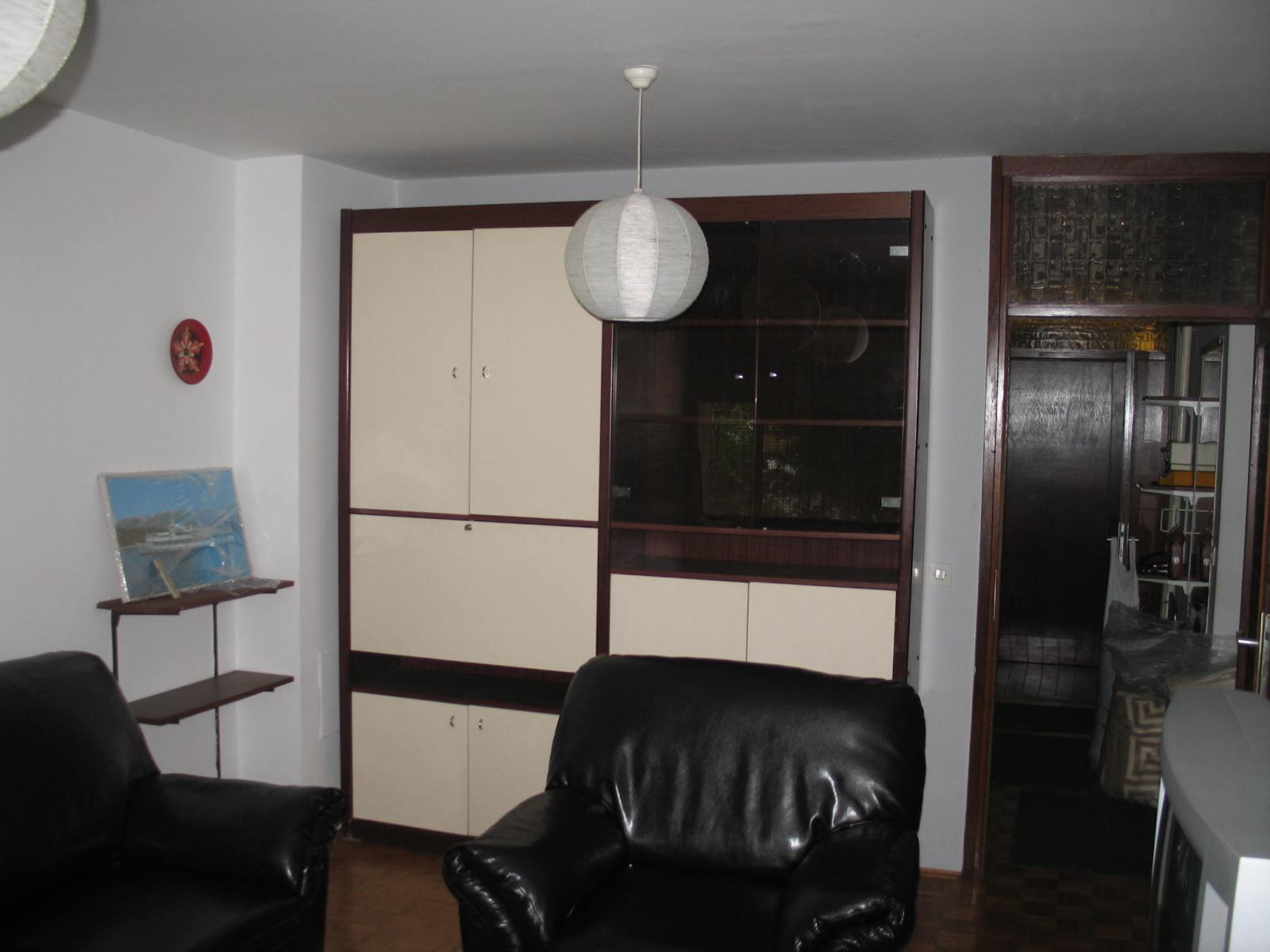 Set ormara za dnevni boravak