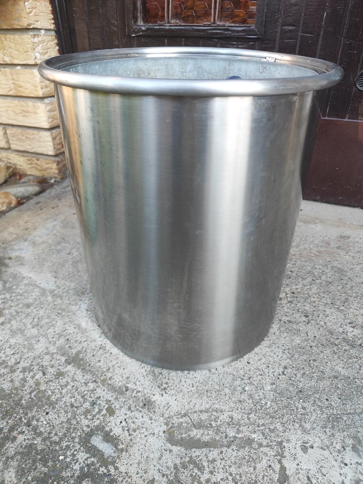 Posuda za cvijeće od inoxa