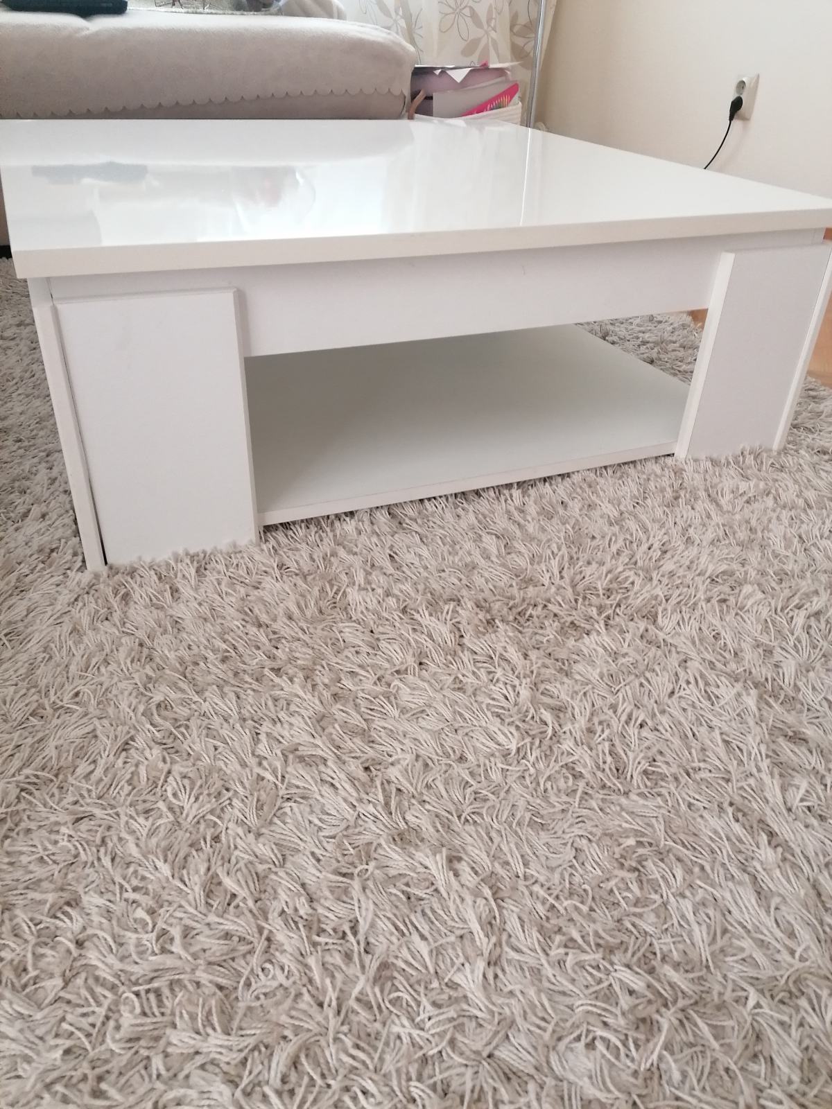 Bijeli stolić visoki sjaj