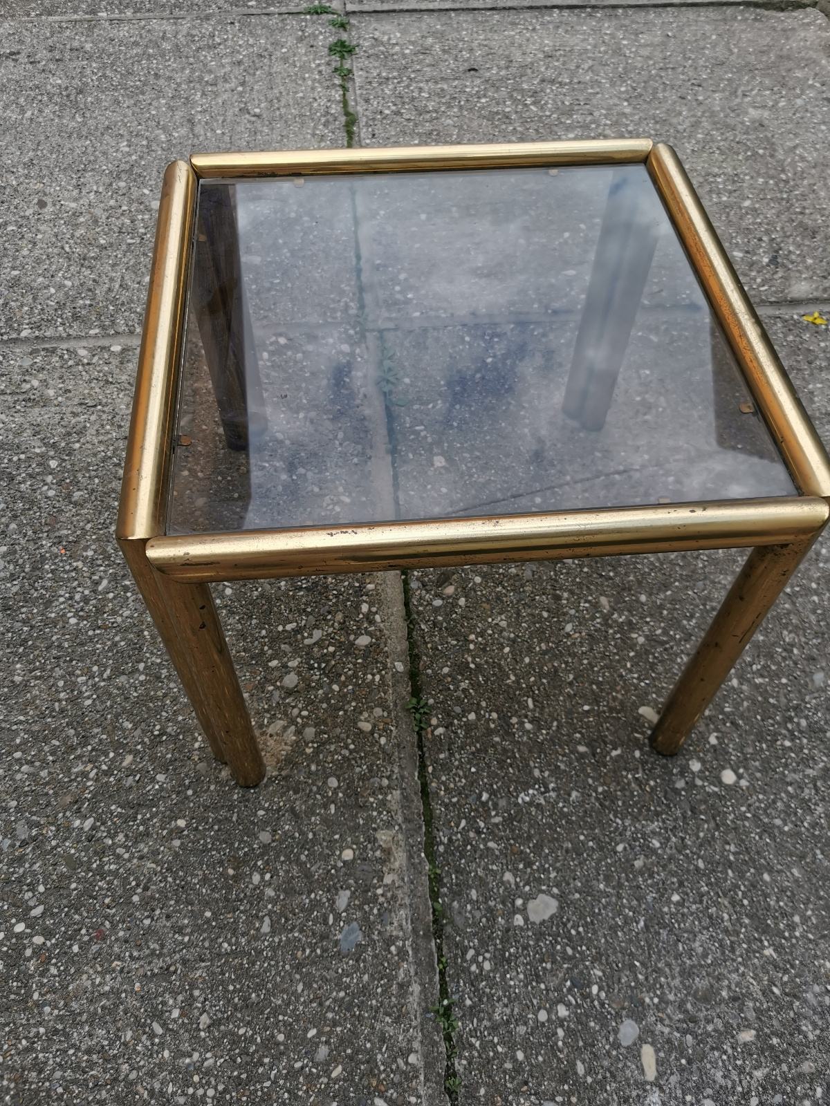 klub stol od mesinga