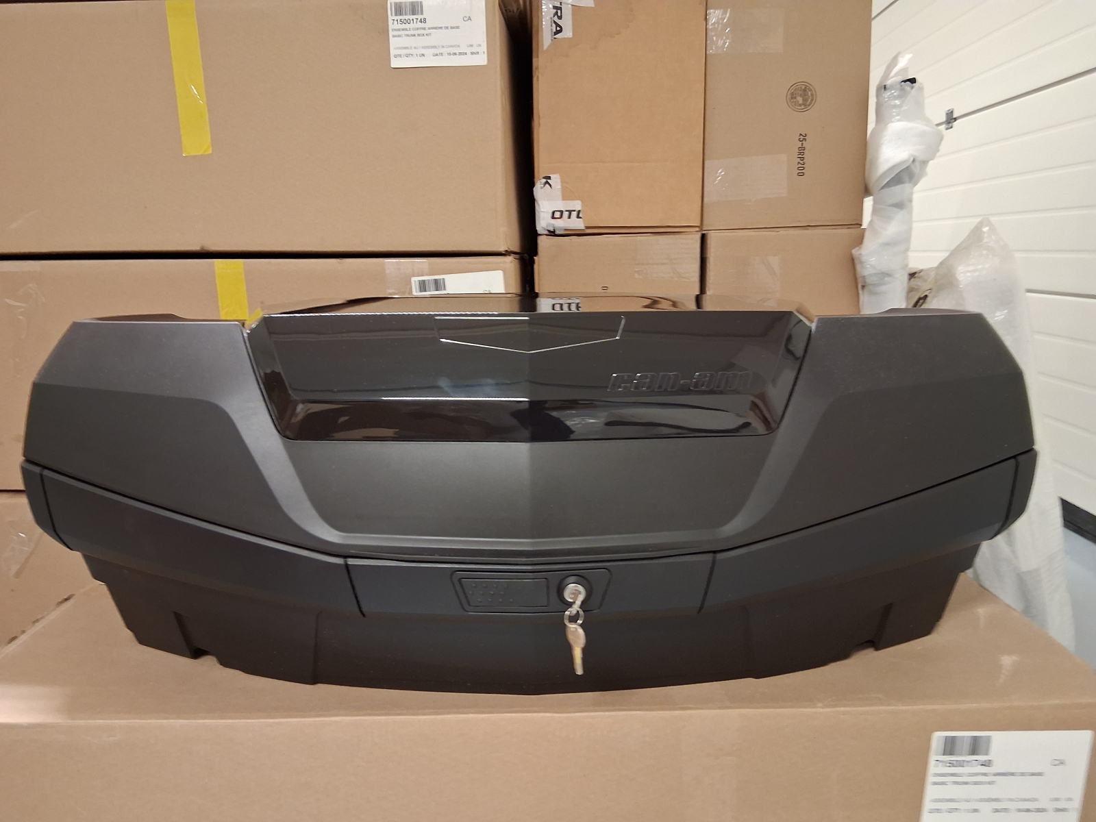 CAN AM Outlander G2 kofer 124l. AKCIJA 715001748 / 715001397