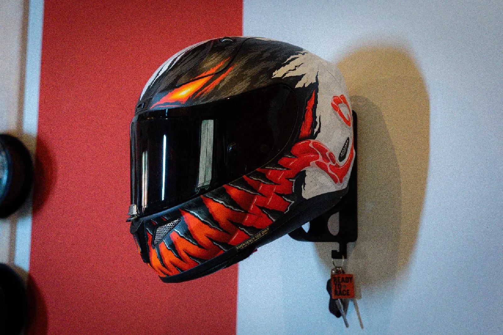 Držač za motorističke kacige