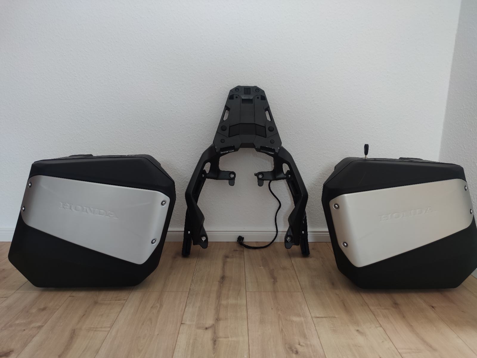 Honda X-ADV 750 nosac i kuferi Forza Transalp ADV koferi