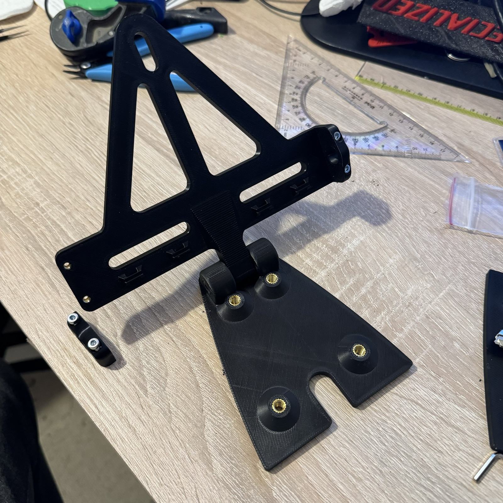 Preklopni nosač tablice