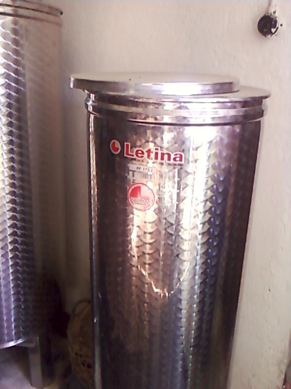 Prodajem Letina Inox bačvu 175 litara