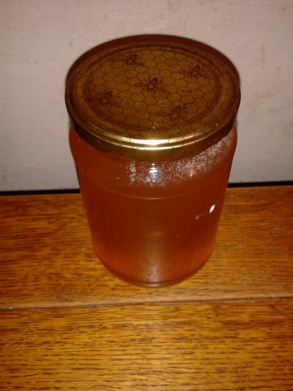 Domaci med iz slavonije bagrem