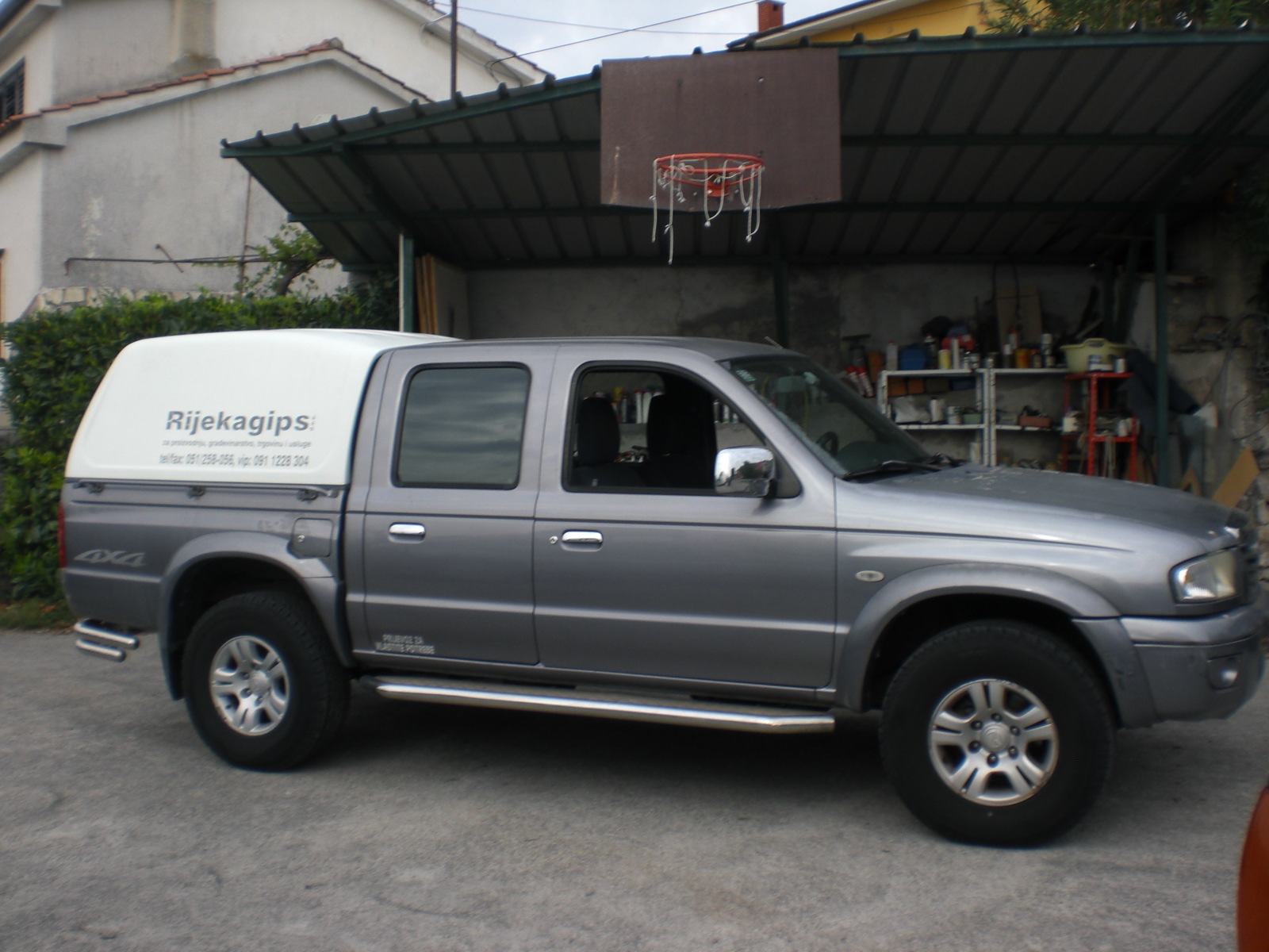 MAZDA B2500 4X4,2004 GOD, PRVI VL., 2004 god.