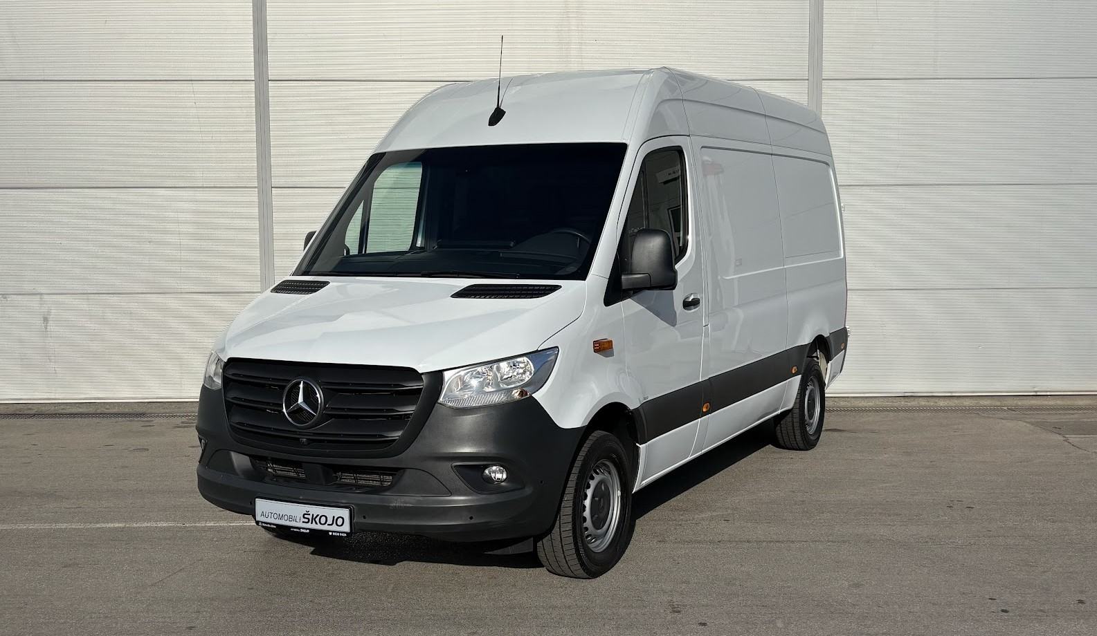 Mercedes – Benz Sprinter 317 CDI Standardni furgon, 2021 god.