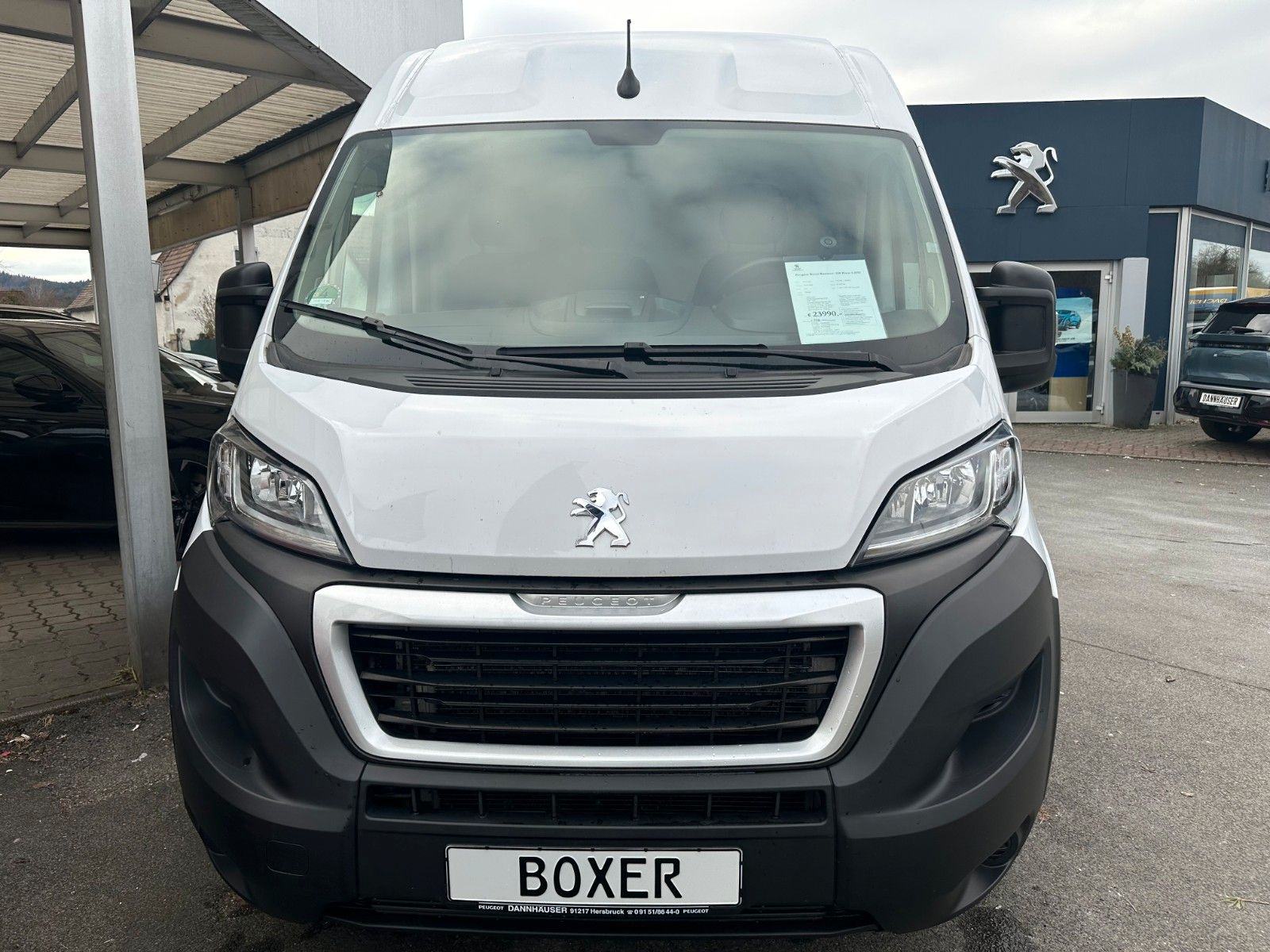 Peugeot Boxer 330 L2 H2, 2022 god.