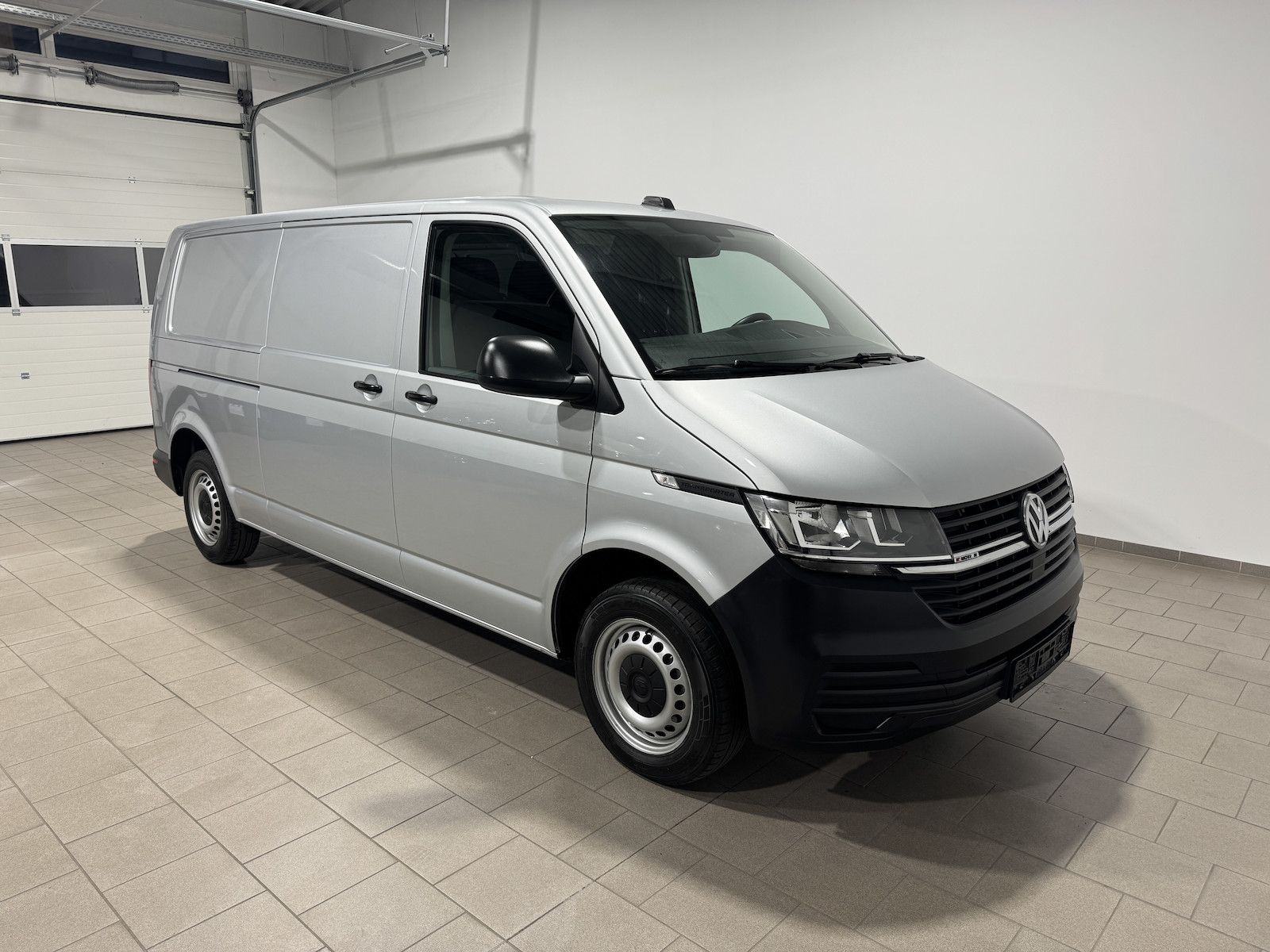 Volkswagen Transporter T6.1 2.0TDI 4Motion L2H1 2020, 2020 god.
