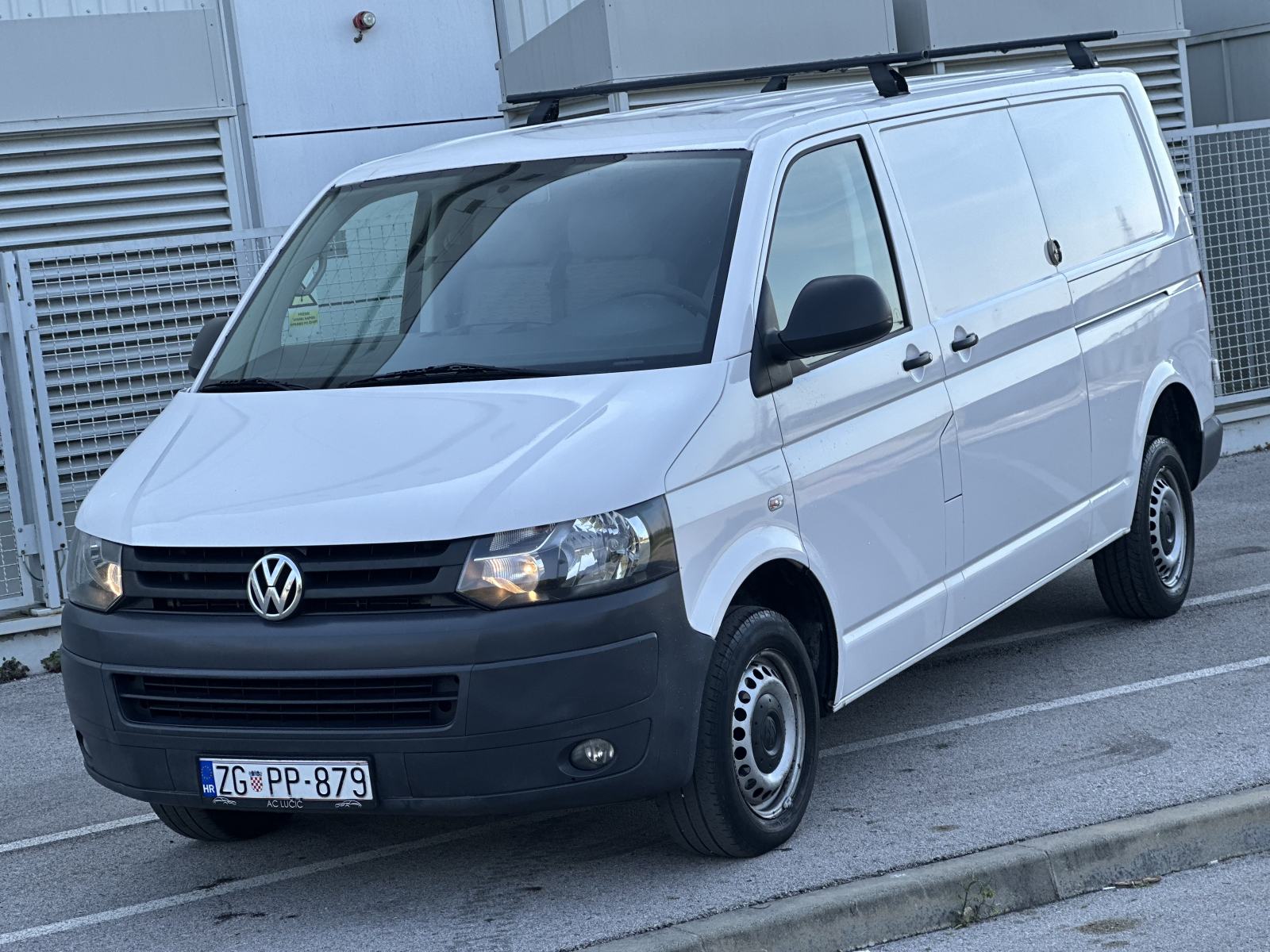 VW Transporter T5 2.0TDI ⭐️PRODUZENI⭐️3 SJEDALA⭐️KLIMA⭐️U PDV-u⭐️, 2013 ...