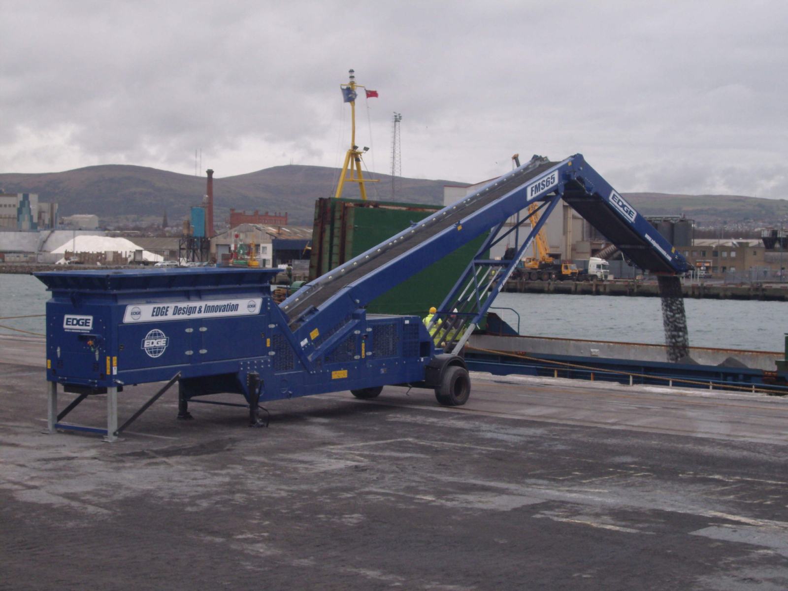 Mobilni usipni koš sa trakom EDGE