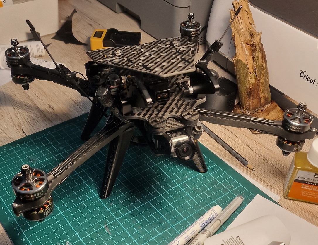 RRFPV Thicc X8 7inch cinelifter dron