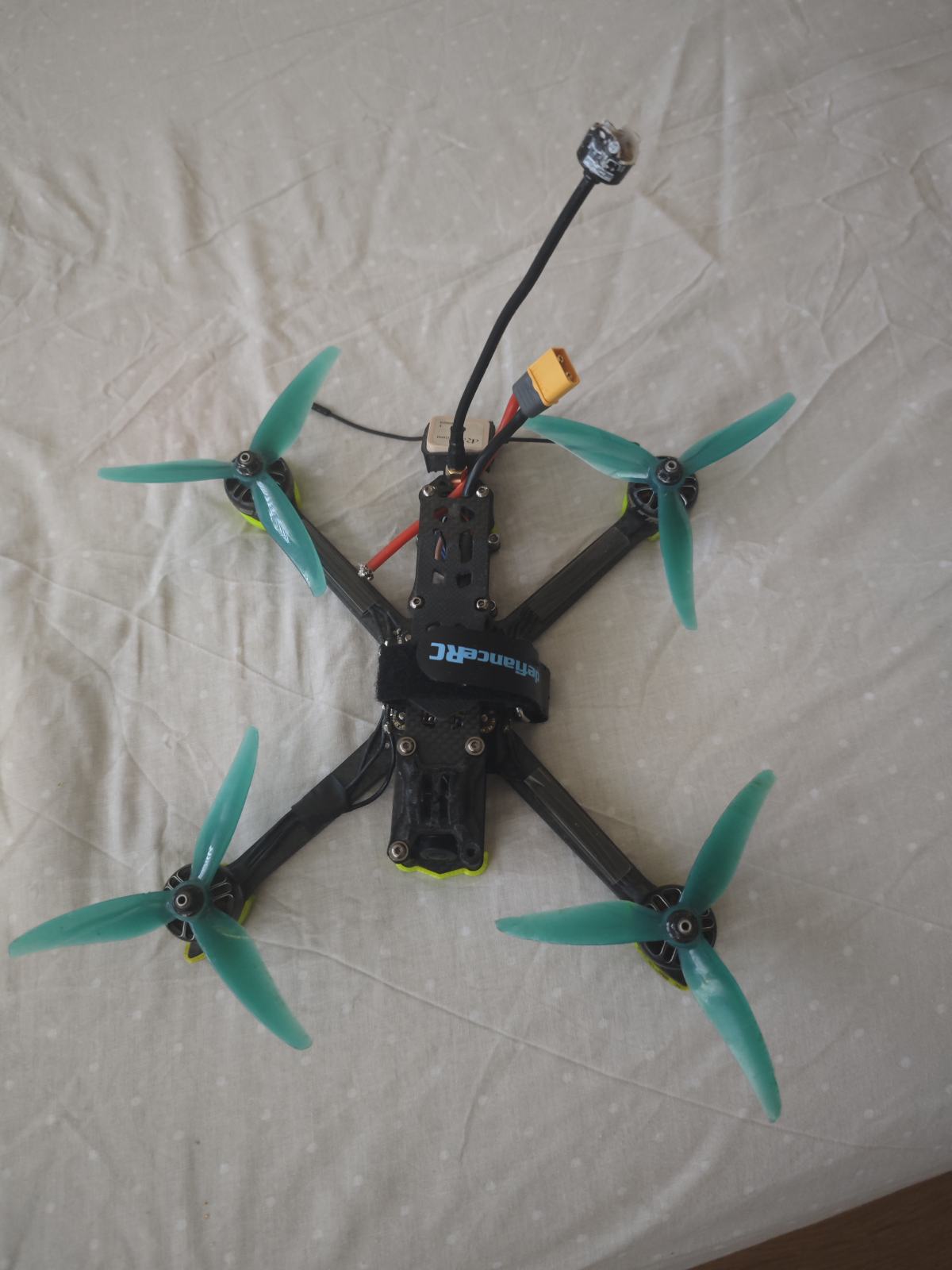 iFlight Nazgul 5 V2 analog 4s (treba promjeniti ESC i popraviti GPS)