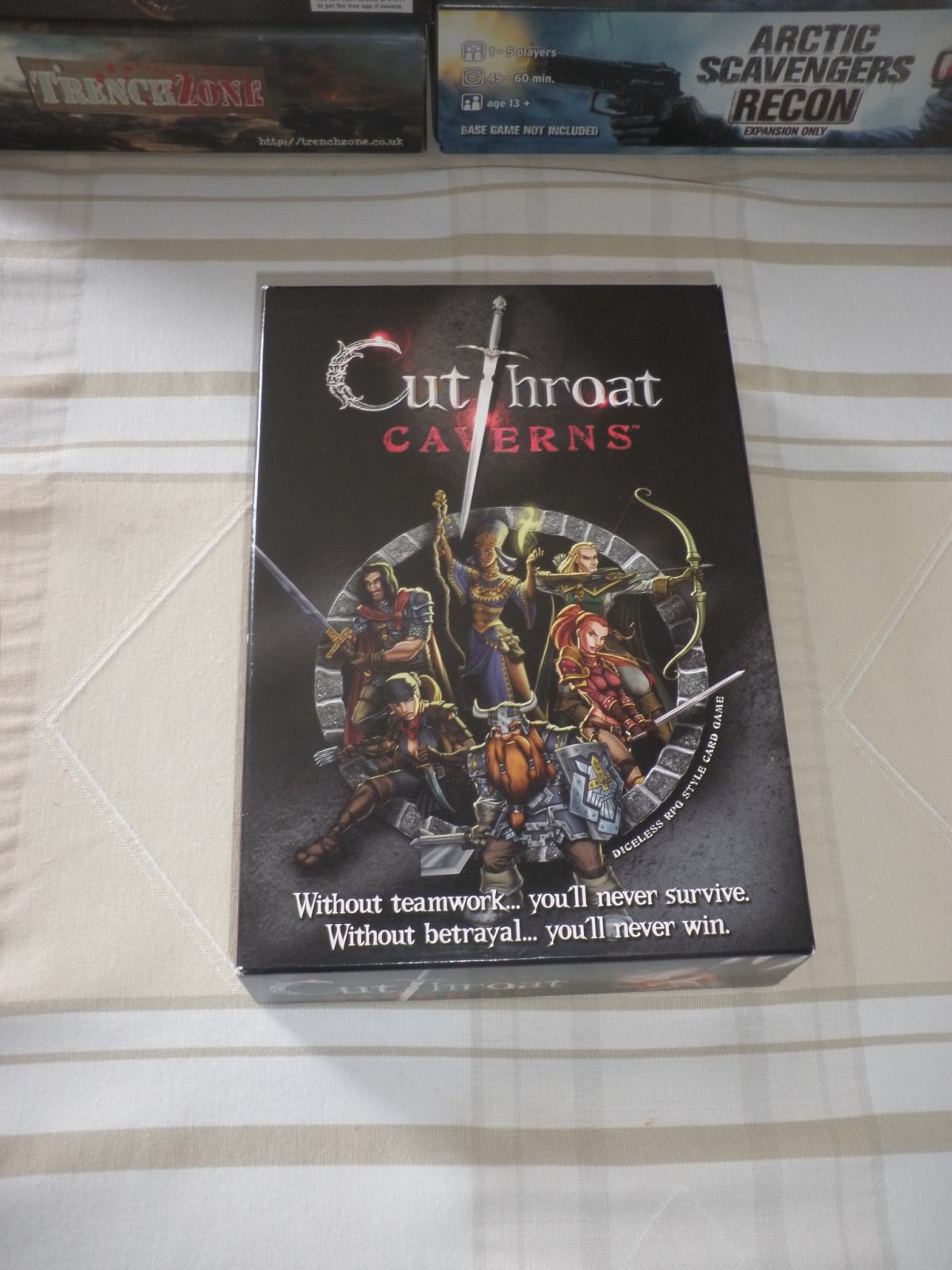 CUTTHROAT CAVERNS - društvena igra / board game do 6 igrača