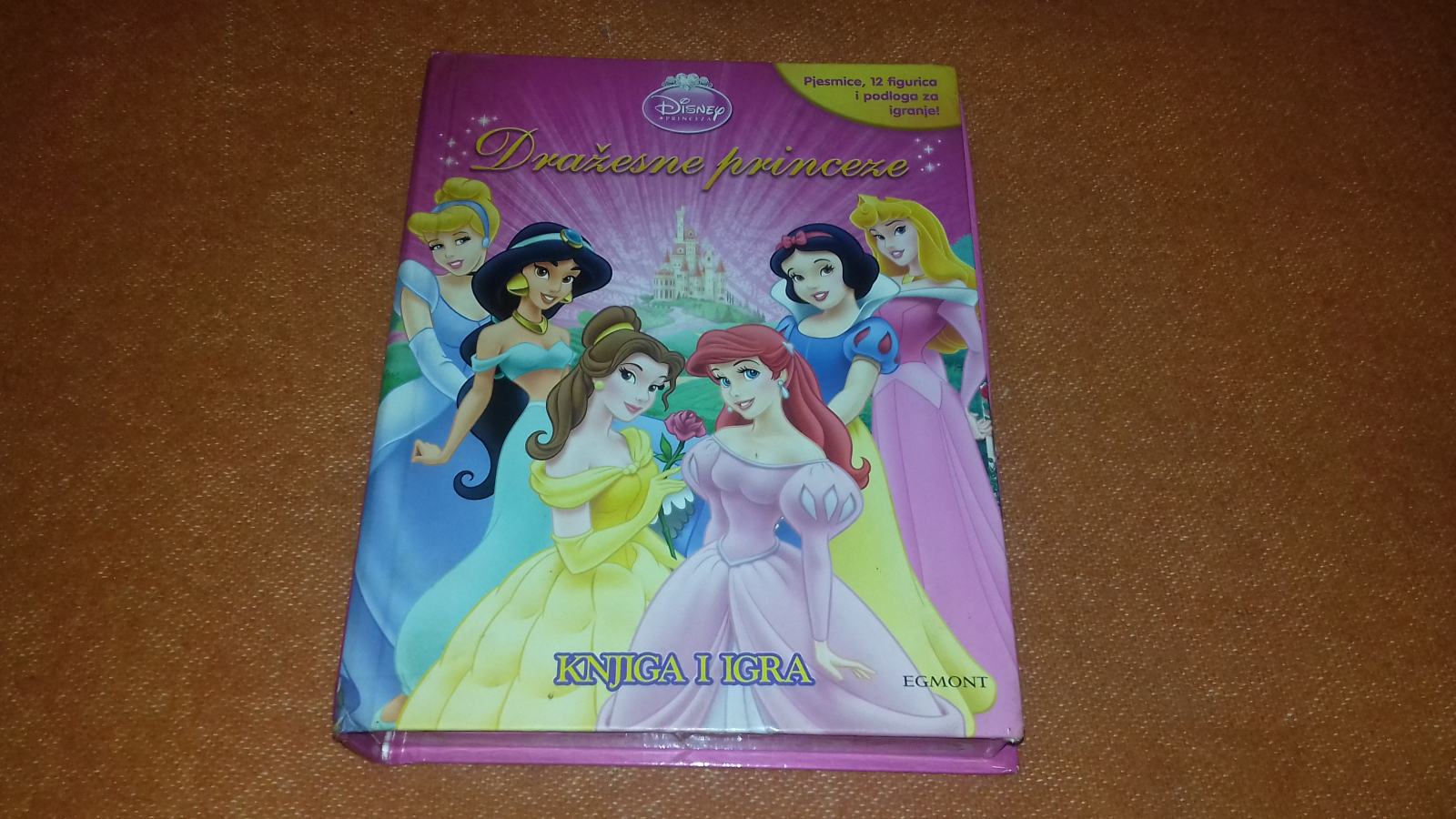 Disney Dražesne princeze, knjiga i igra - 2012. godina