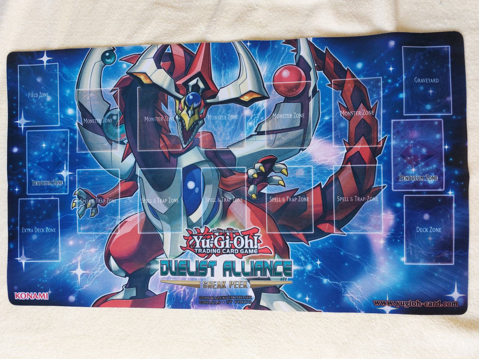 Yu-G-Oh! YuGiOh! Odd-Eyes playmat