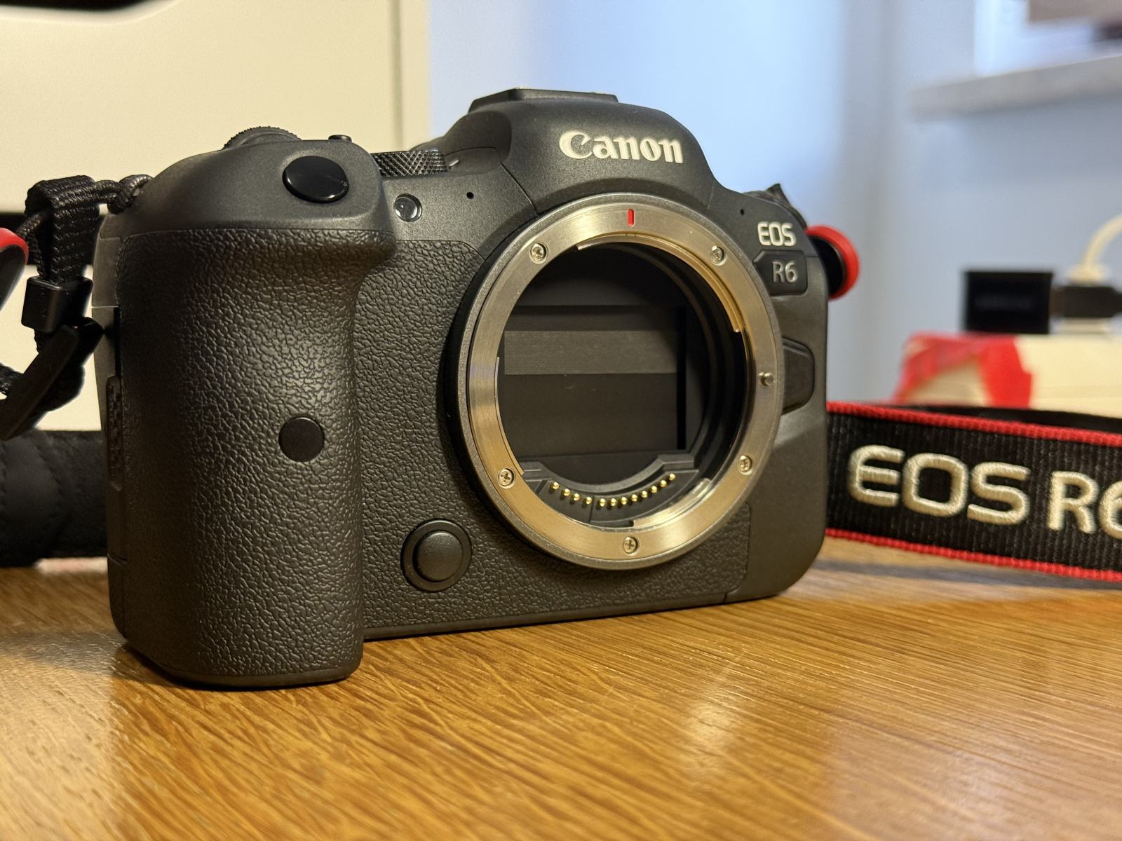 Canon EOS R6
