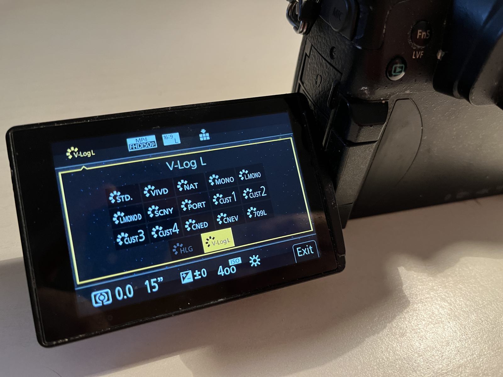 Lumix GH5 Body + Vlog Upgrade + 2 SD kartice 64 GB
