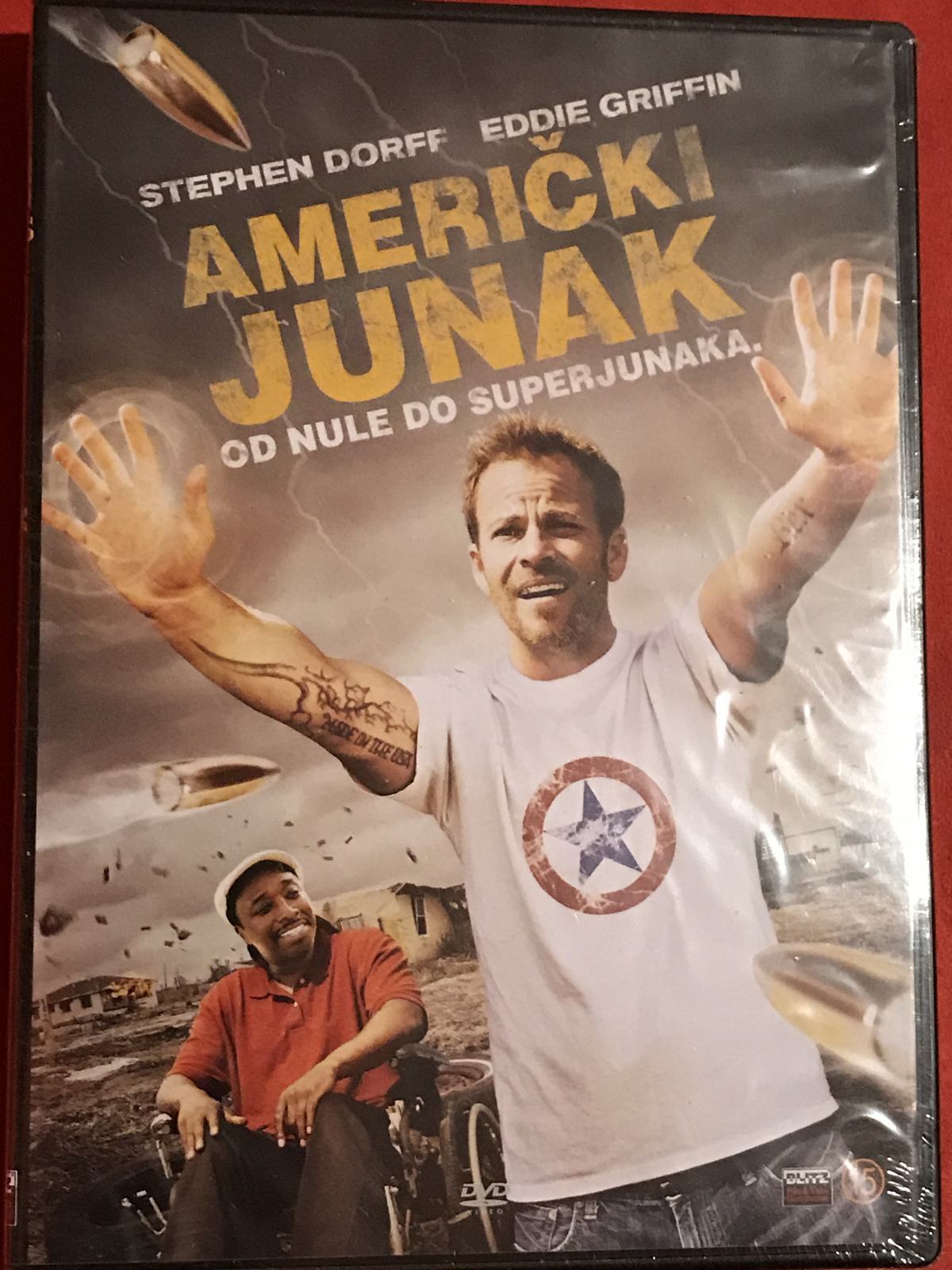 novi neraspakirani DVD/ Američki junak = American Hero (2015.) / Pula