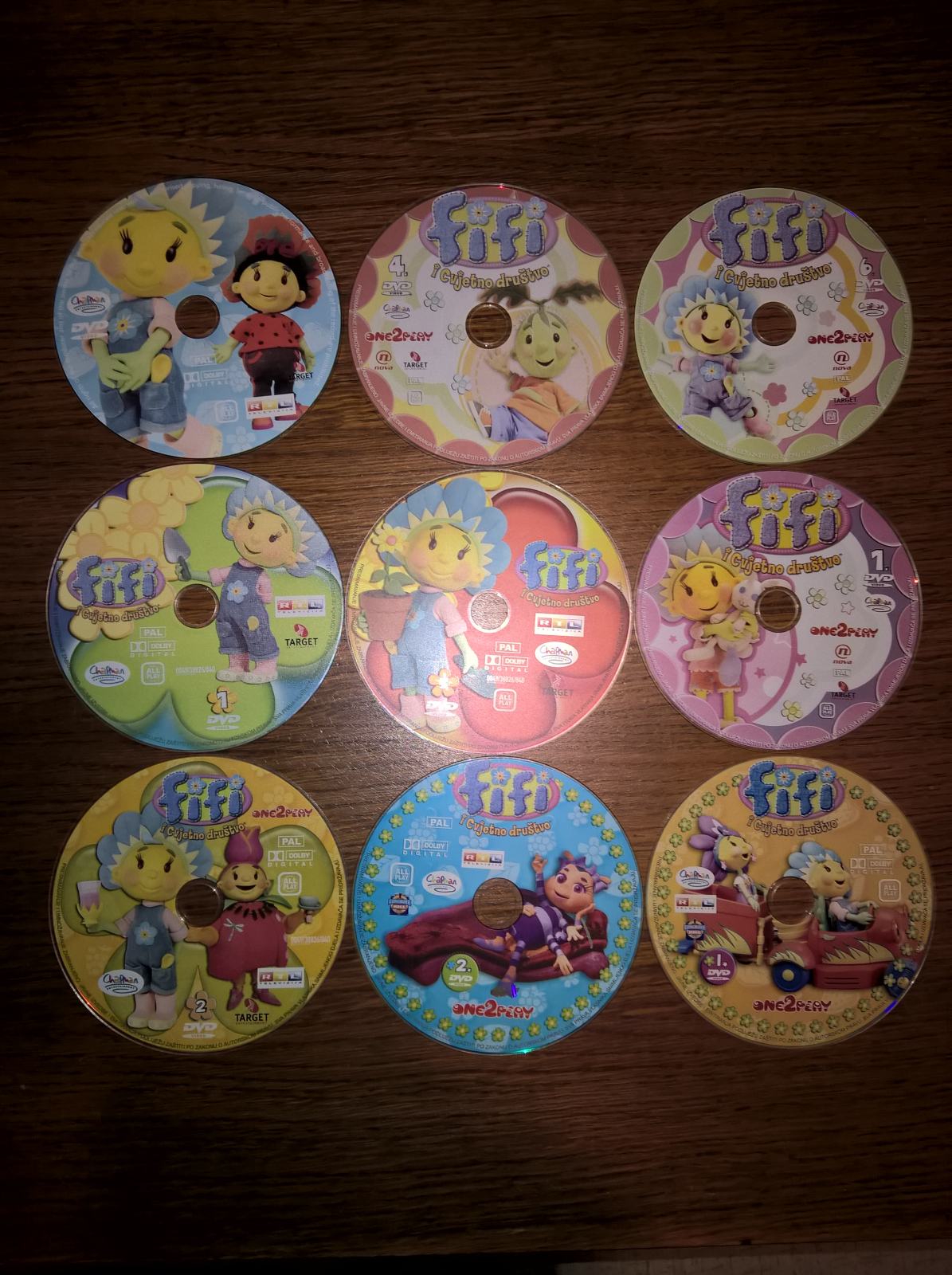 DVD Fifi i cvjetno društvo, 9 kom, (na hrvatskom), crtani filmovi