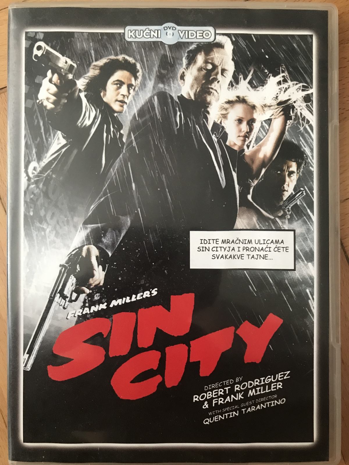 DVD Sin City (2005.)Q.Tarantino J. Alba B.Del Toro M. Rourke B. Willis